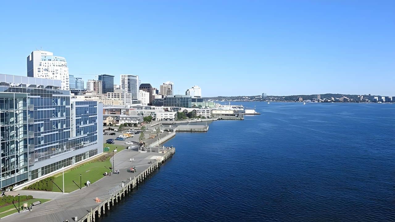 18 Most Beautiful Cities in Canada You Can't Skip